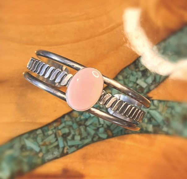 Pink Conch Bracelet - Native American Turquoise Jewelry - Dakota Sky Stone
