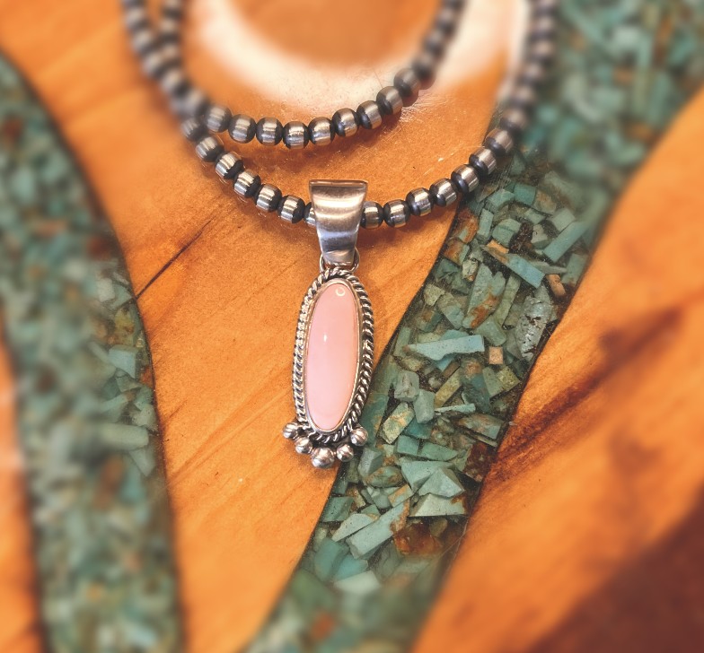 Pink Conch Pendant - Native American Turquoise Jewelry - Dakota Sky Stone