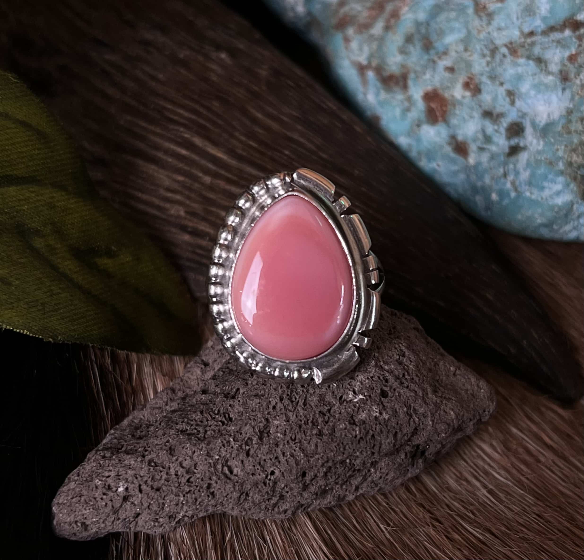 Pink Conch Ring Sz. 6 - Native American Turquoise Jewelry - Dakota Sky ...