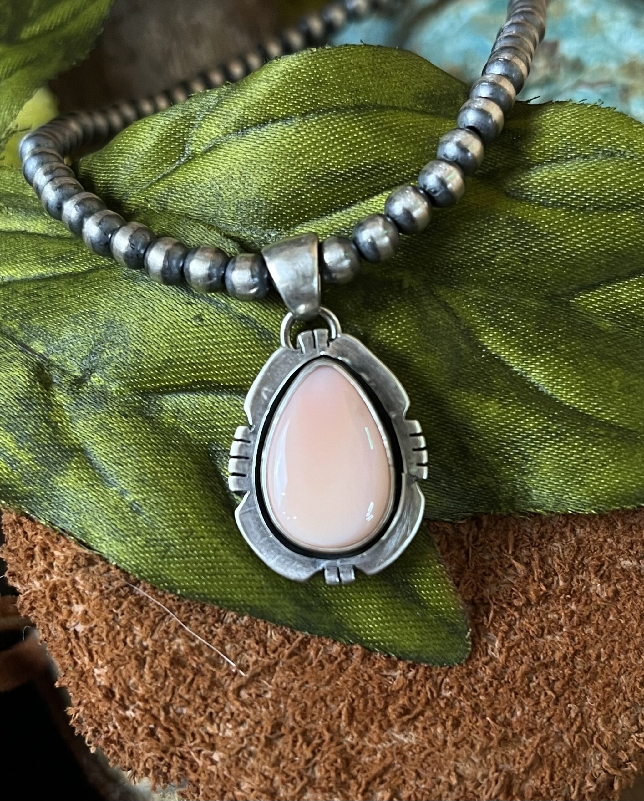 Pink Conch Necklace - Native American Turquoise Jewelry - Dakota Sky Stone