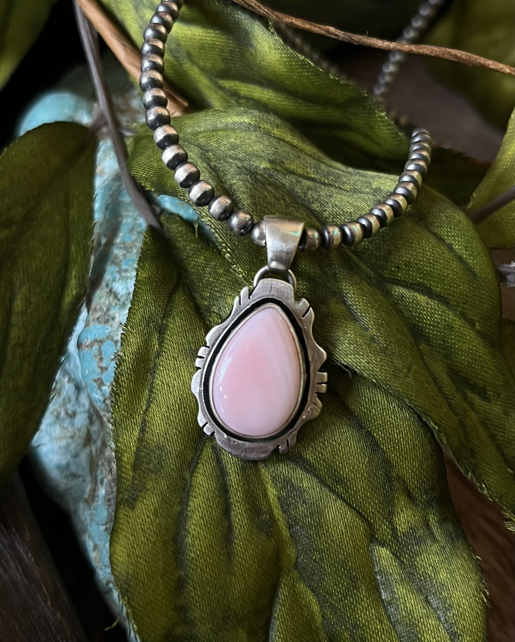 Pink Conch Necklace - Native American Turquoise Jewelry - Dakota Sky Stone