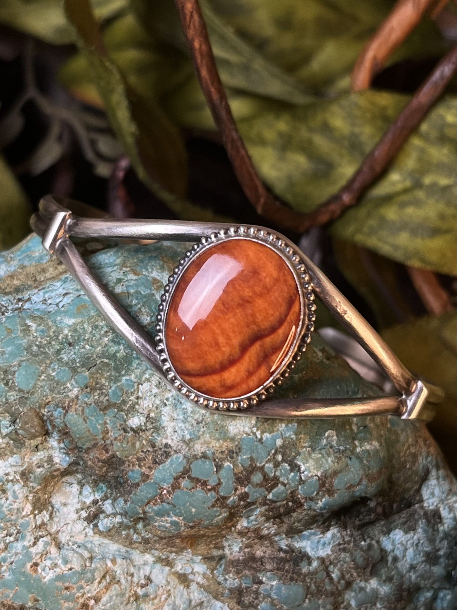 Spiny Oyster Bracelet - Native American Turquoise Jewelry - Dakota Sky ...