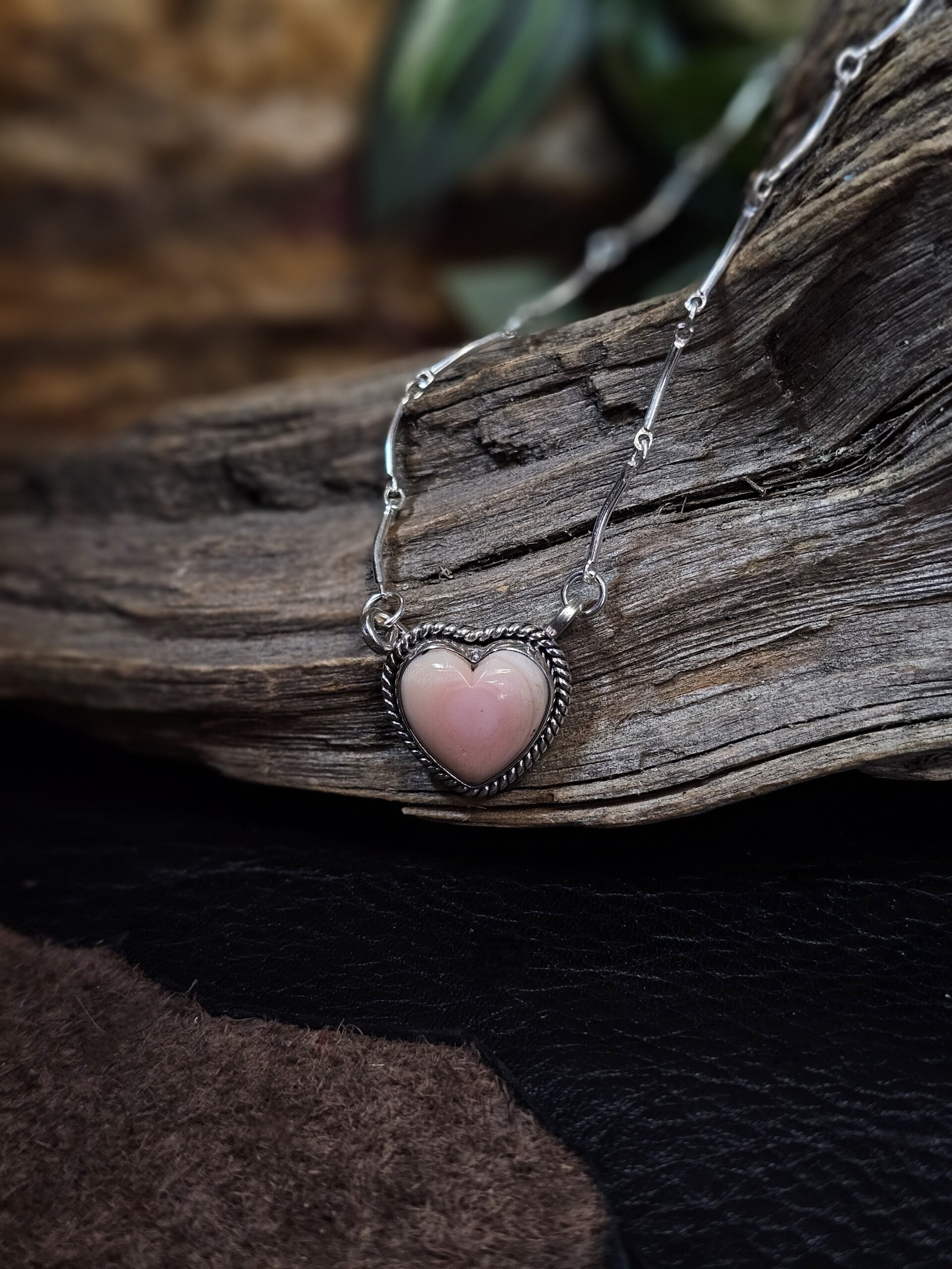 Pink Conch Necklace - Native American Turquoise Jewelry - Dakota Sky Stone